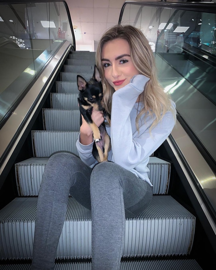 Picture of Danielle Renaee