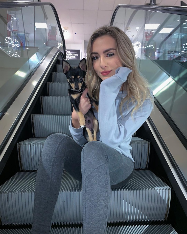 Picture of Danielle Renaee