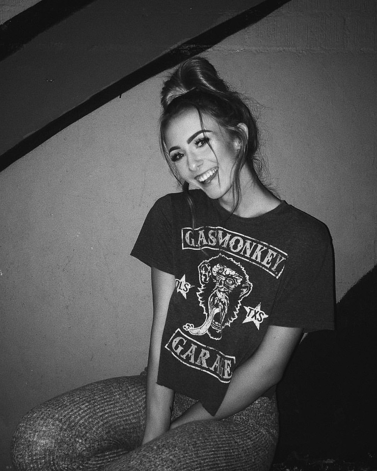 Picture of Danielle Renaee