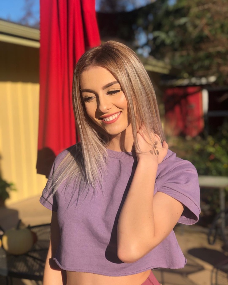 Picture of Danielle Renaee