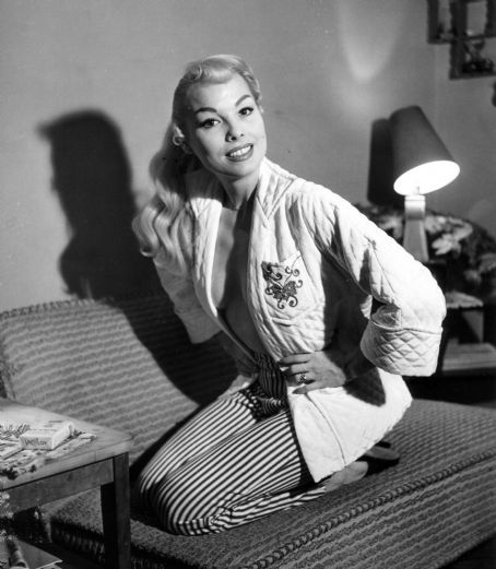 Picture of Sharon Lee