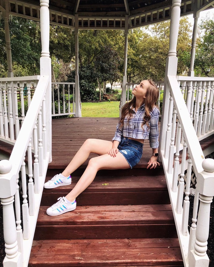 Savannah May picture