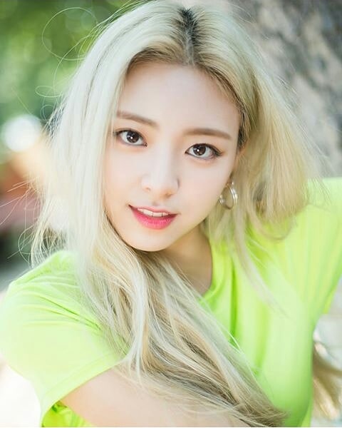 Picture of Yuna (ITZY)