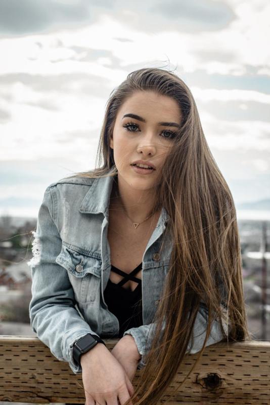 Picture of Allie Harding