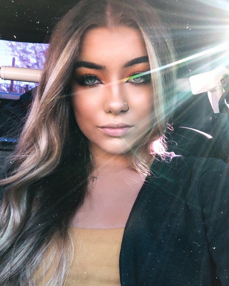 Picture of Allie Harding