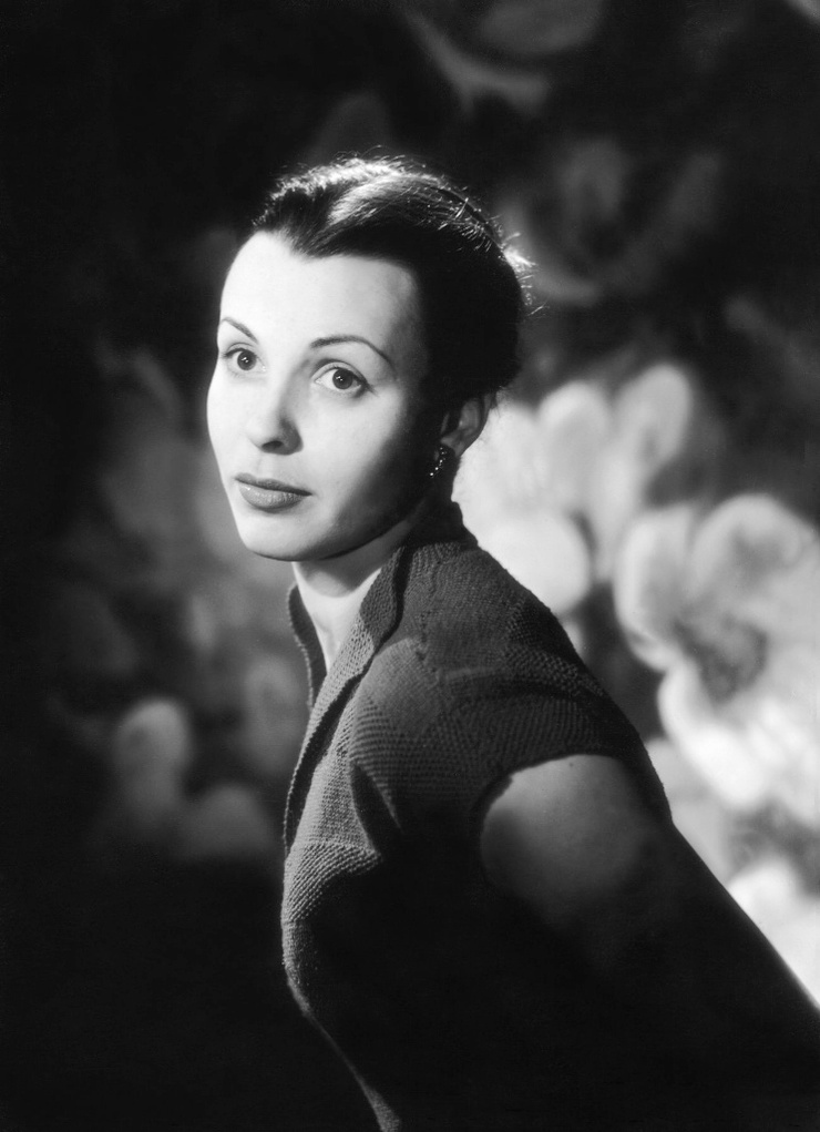 Claire Bloom