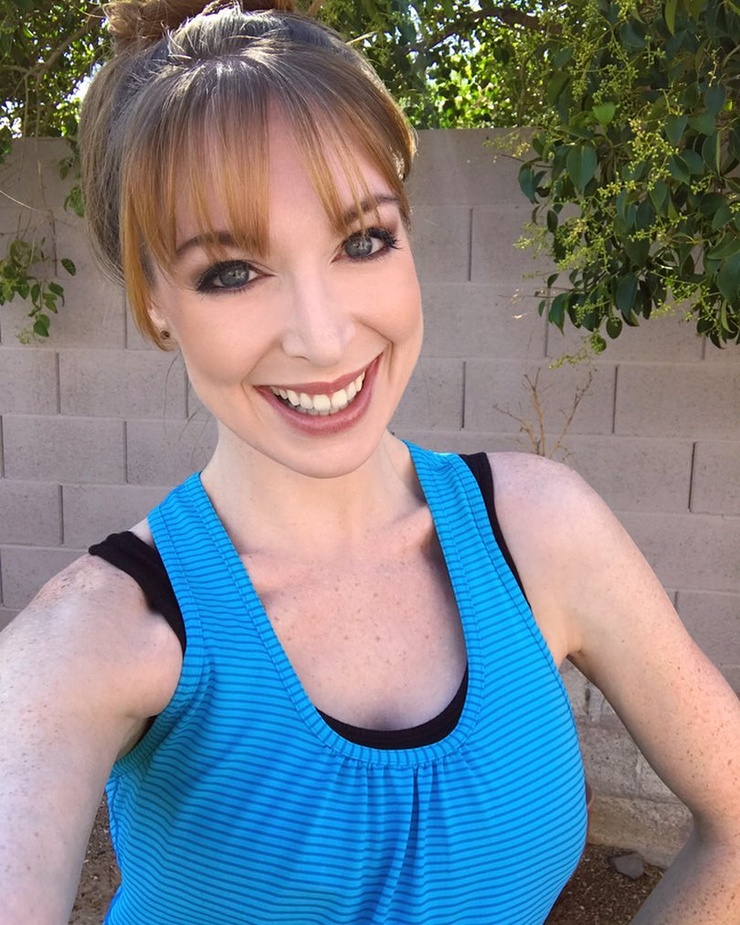 Picture of Lisa Foiles