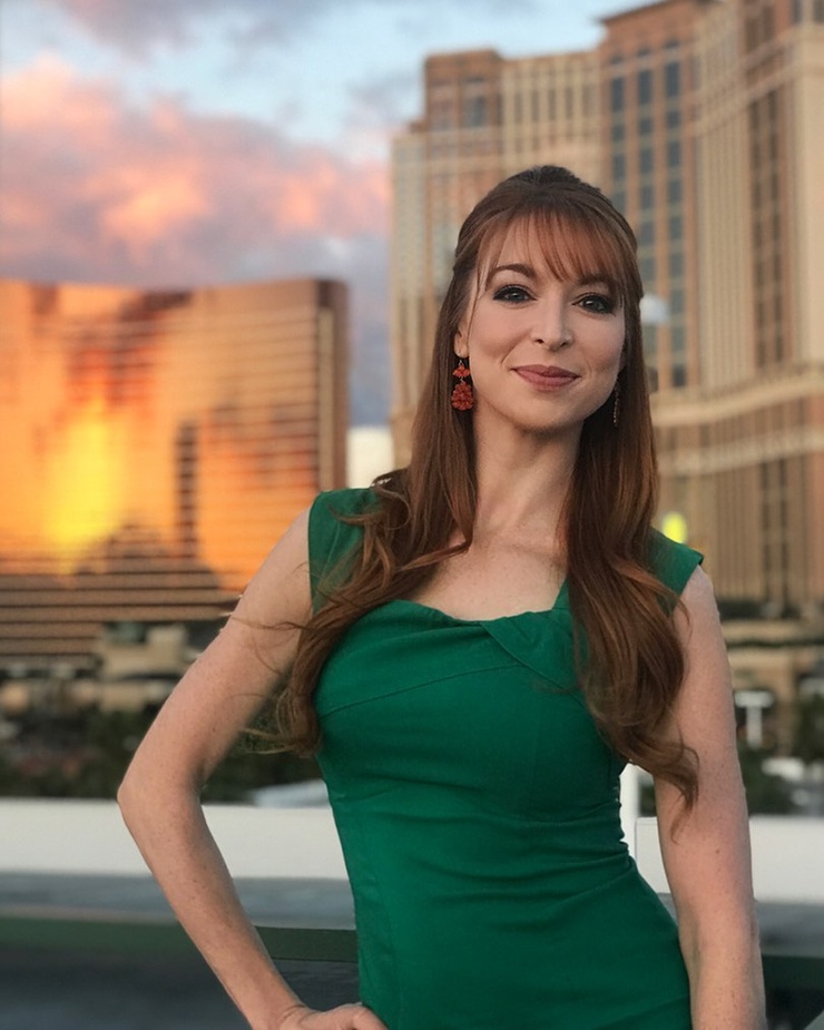 Picture of Lisa Foiles