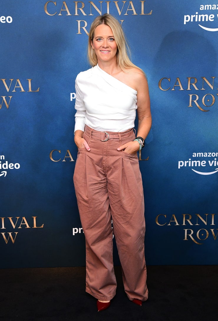 Edith Bowman image