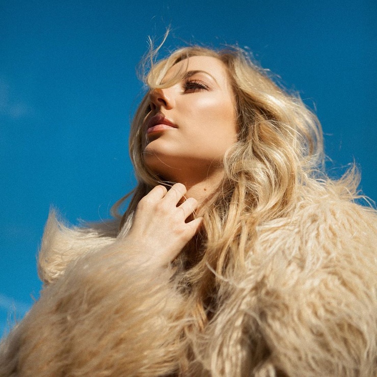 MacKenzie Porter picture