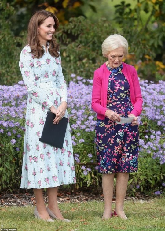 Mary Berry image