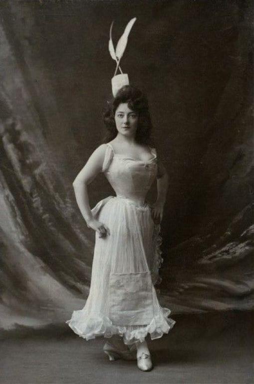 Anna Held