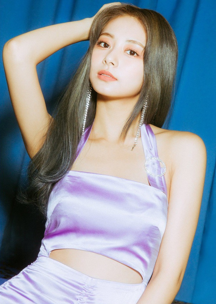 Picture of Chou Tzu-yu (Tzuyu)