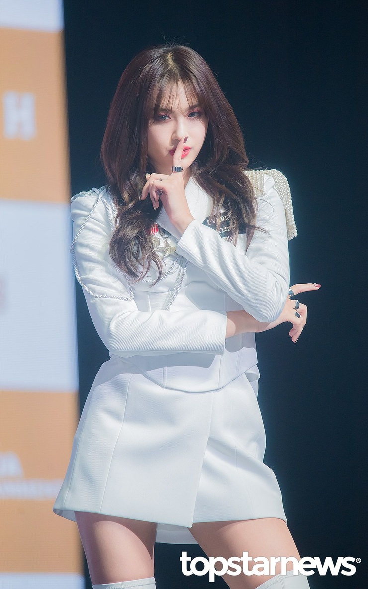 Image of Aisha (EVERGLOW)