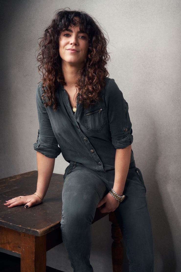 Picture of Amy Manson