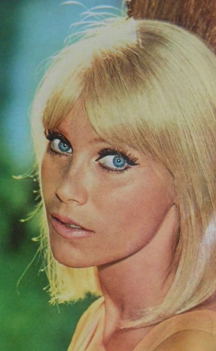 Picture of Estella Blain