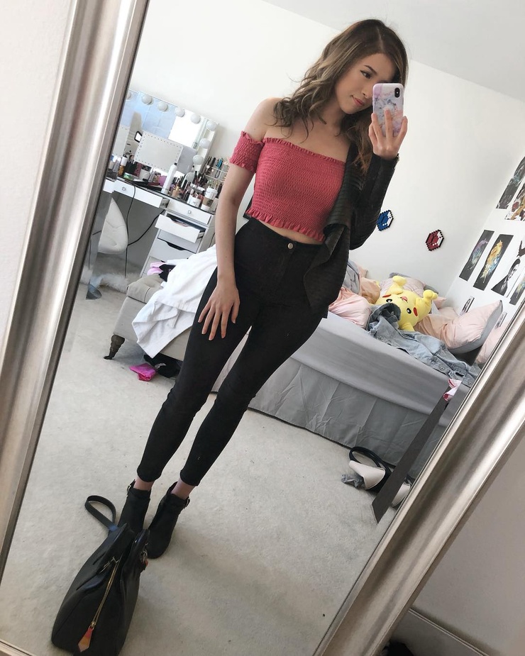 Picture of Pokimane