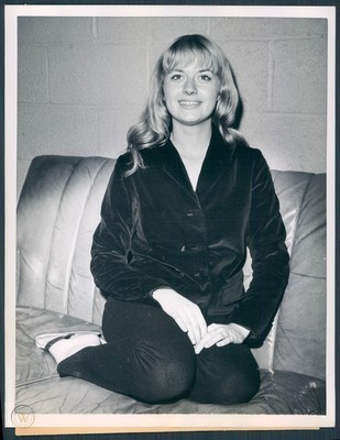 Beverly Aadland picture