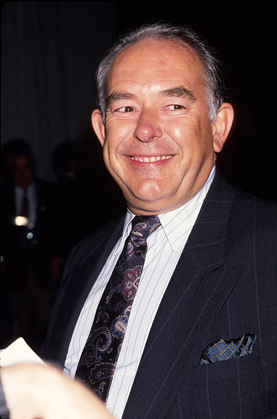 Robin Leach