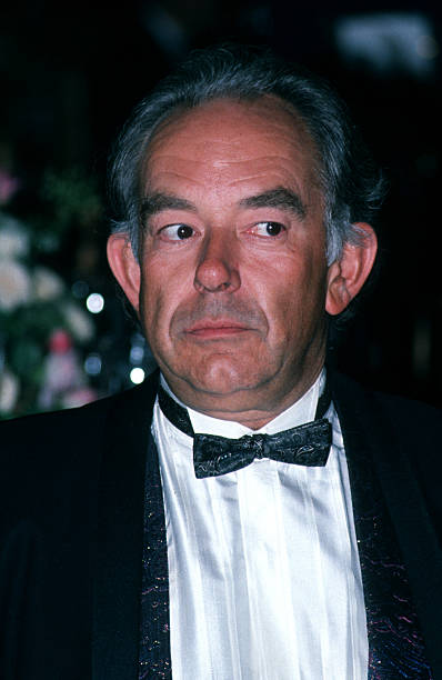Robin Leach