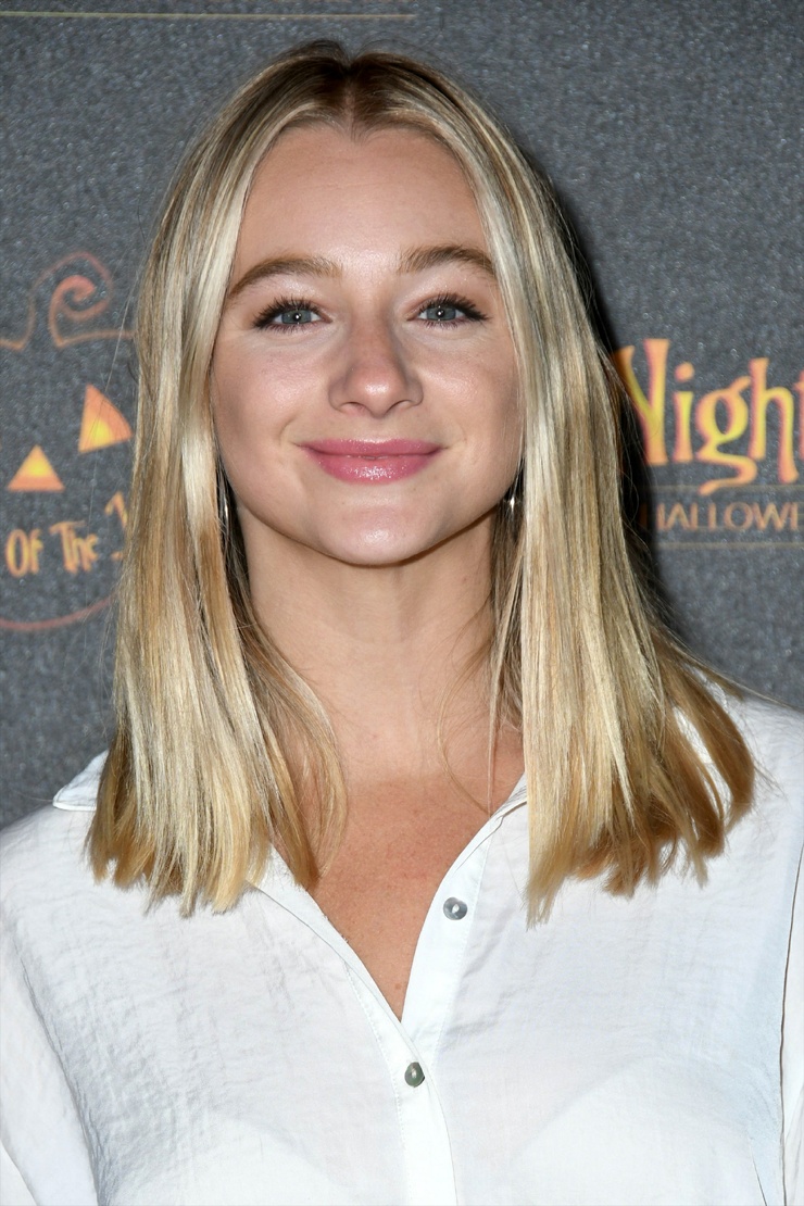 Picture of Mollee Gray