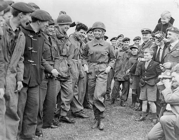 Picture of Babette Goes to War (1959)