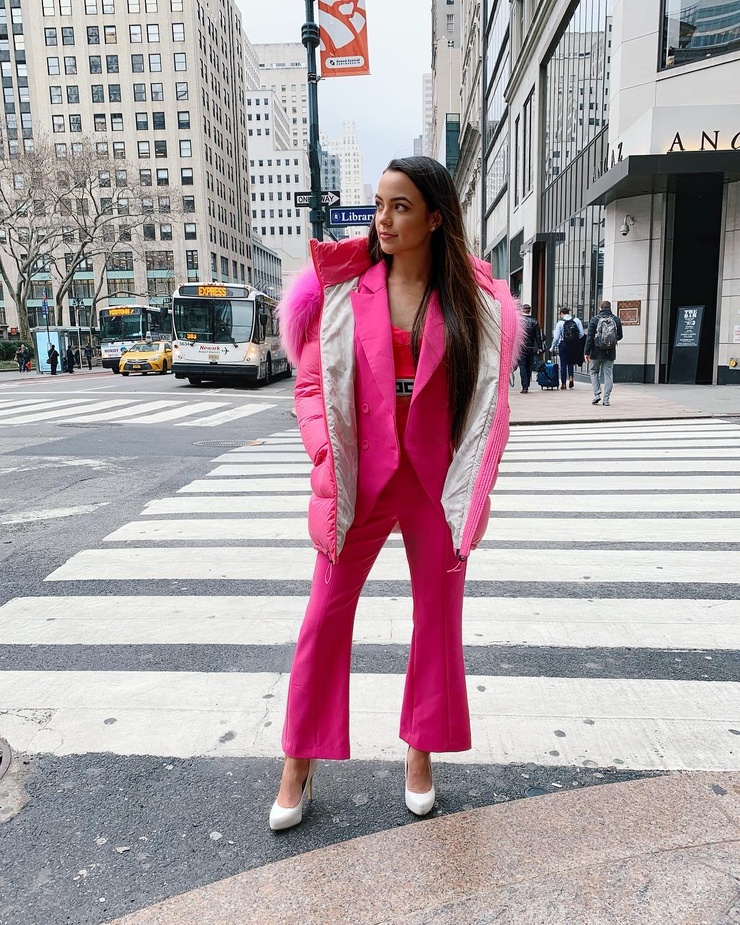 Vanessa Merrell image