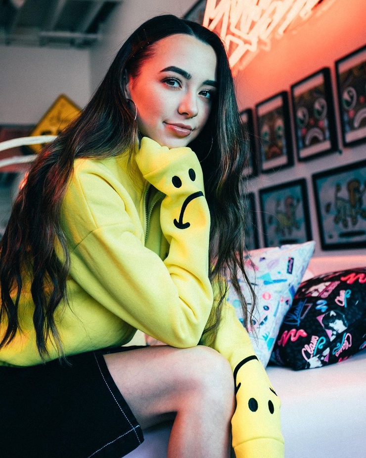 Veronica Merrell image