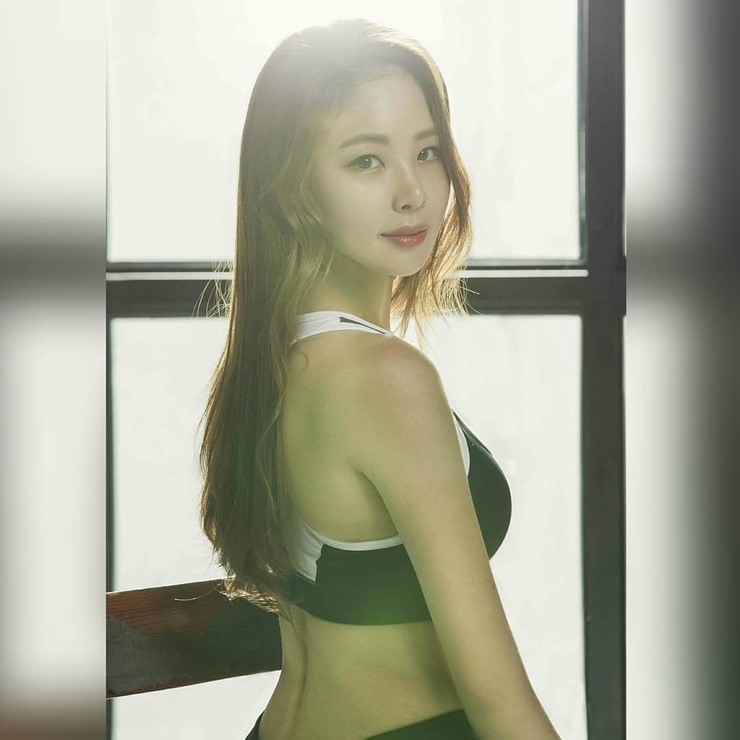 Picture of Soo Ji Shin