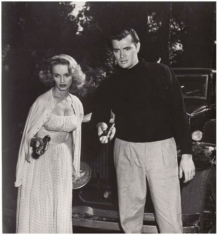 Autumn Russell, Gregg Palmer