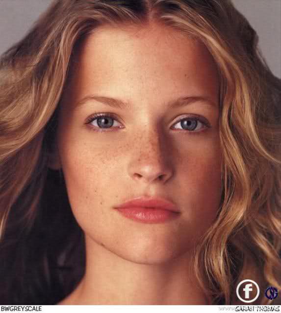 Sarah Thomas (model) picture