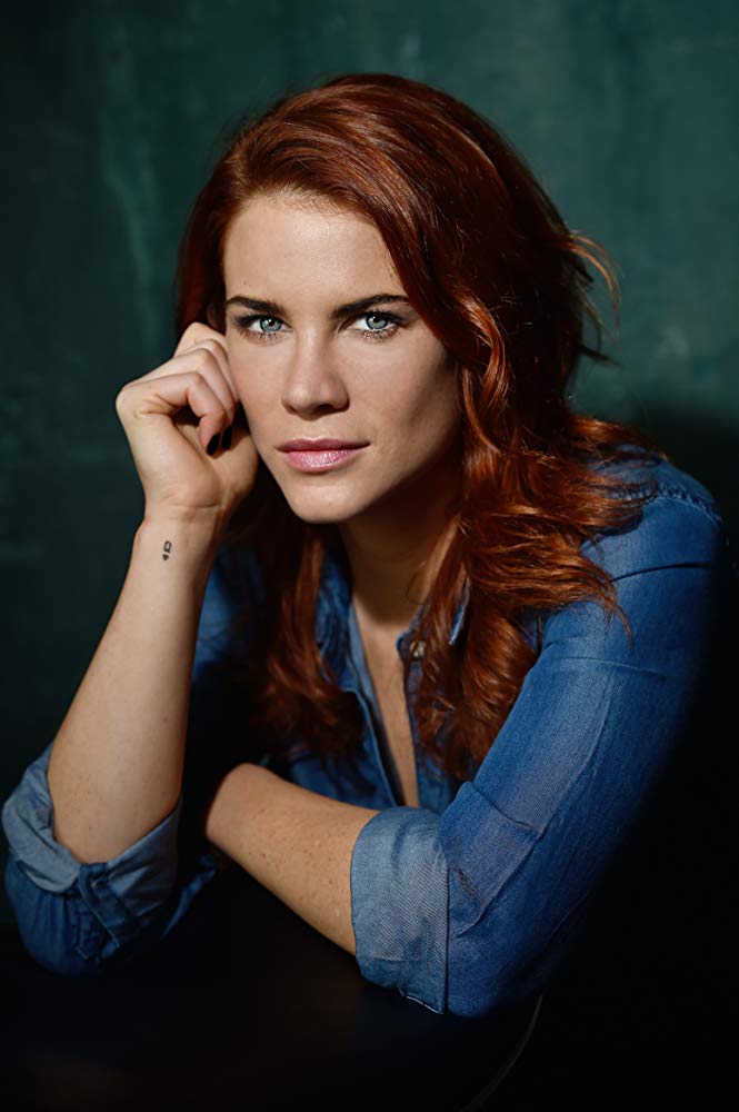 Courtney Hope picture