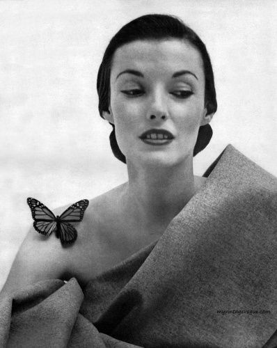 Picture of Elise Daniels