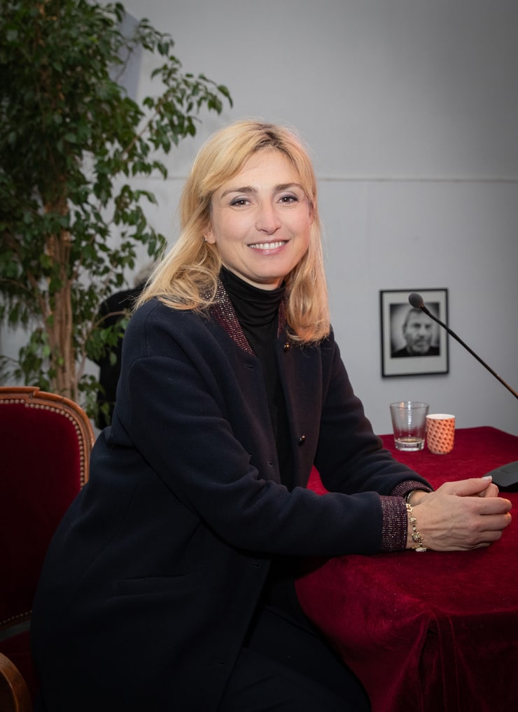 Picture of Julie Gayet