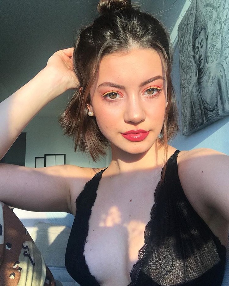 Picture of Keara Graves