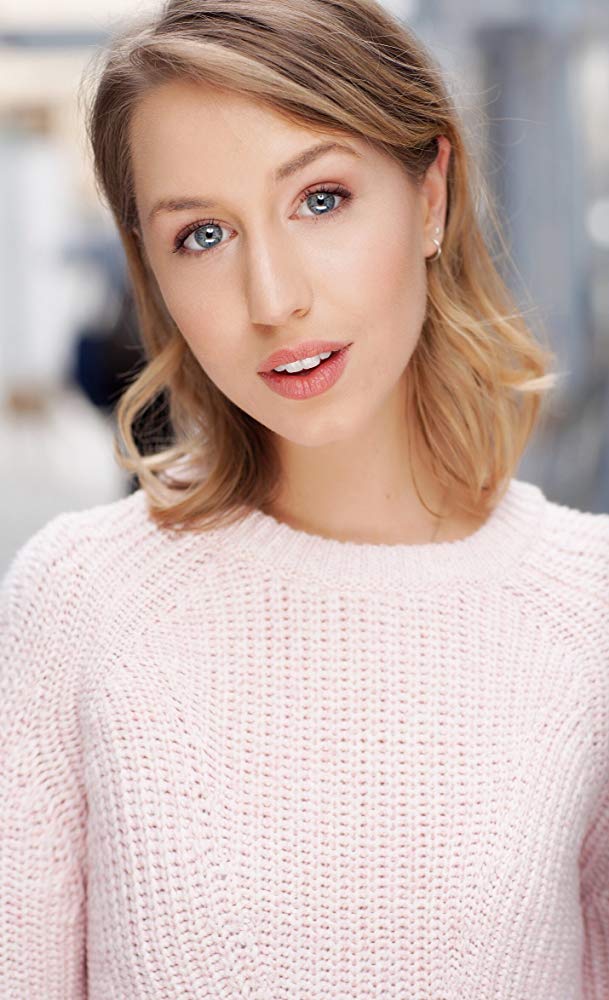 Picture of Izzy Stevens