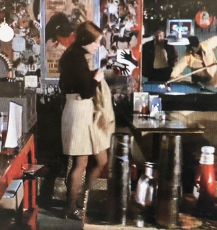 Margaret in the diner with Columbo