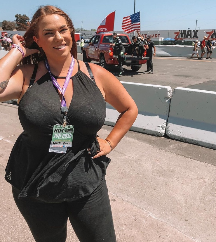 Ashleigh Dunn picture