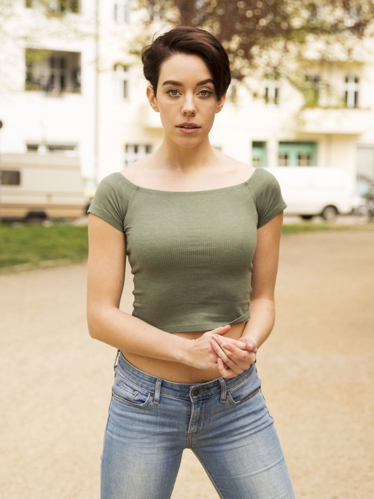 Laura Tashina picture