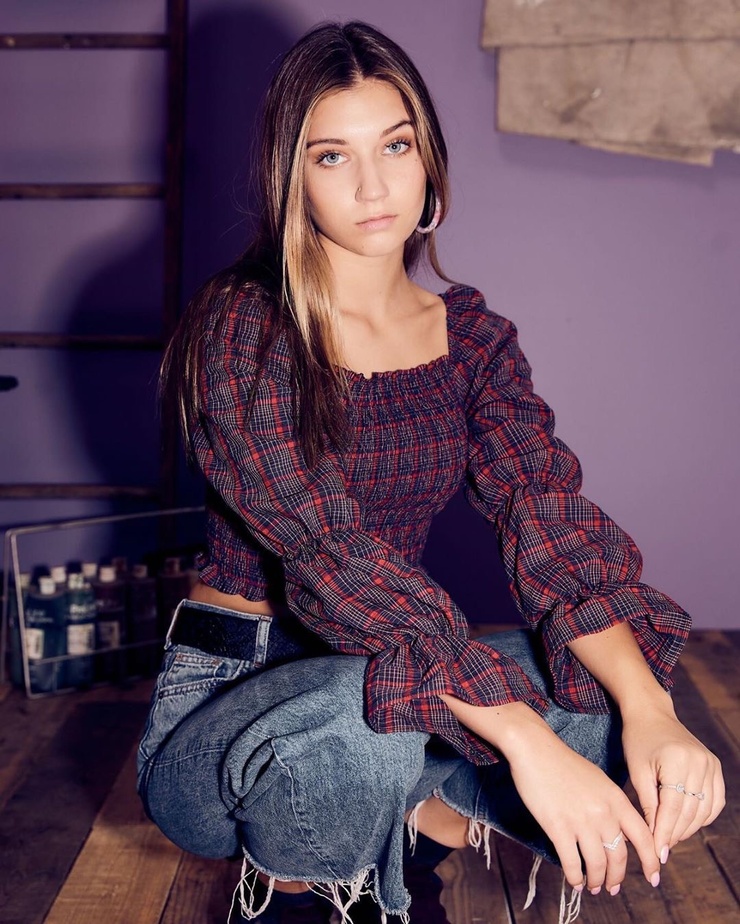 Picture of Madison Lewis