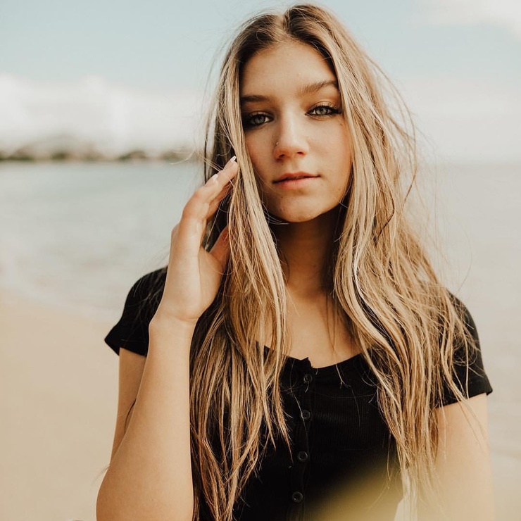 Picture of Madison Lewis