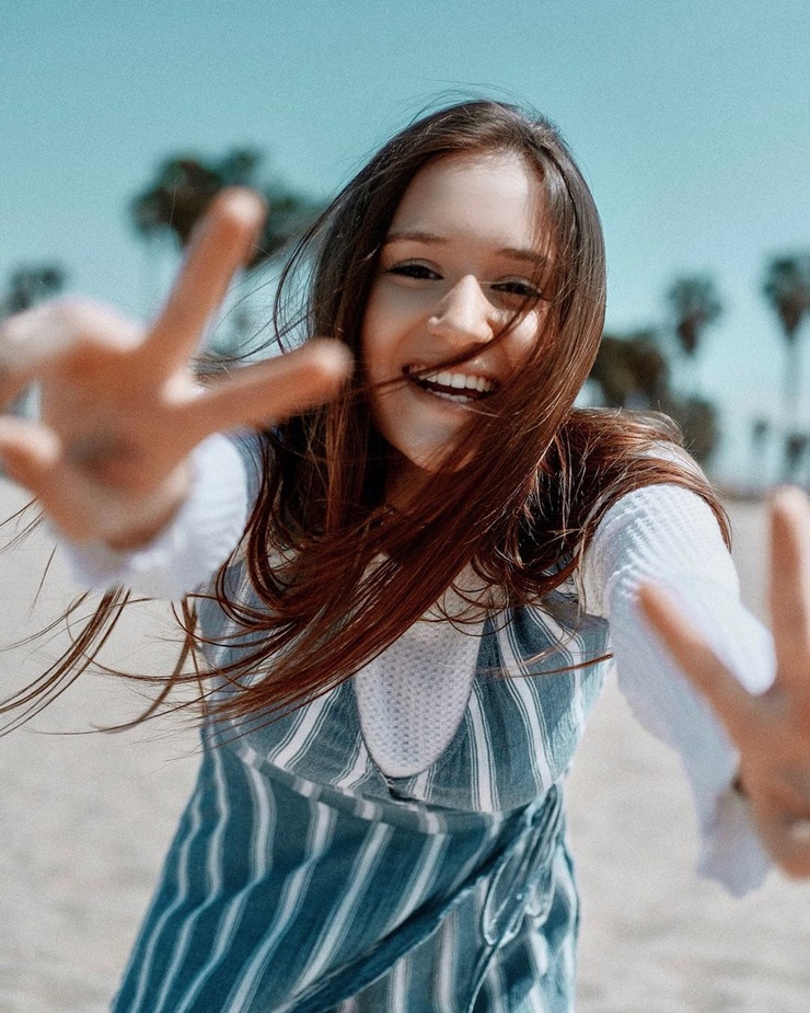 Image of Riley Lewis