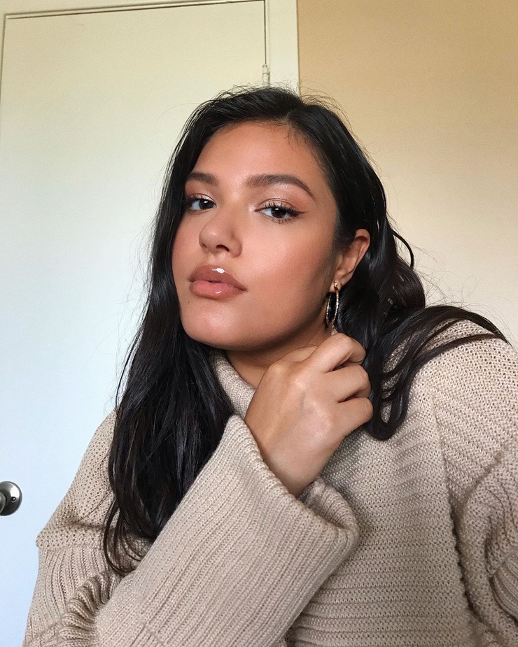 Picture of Vanessa Romo