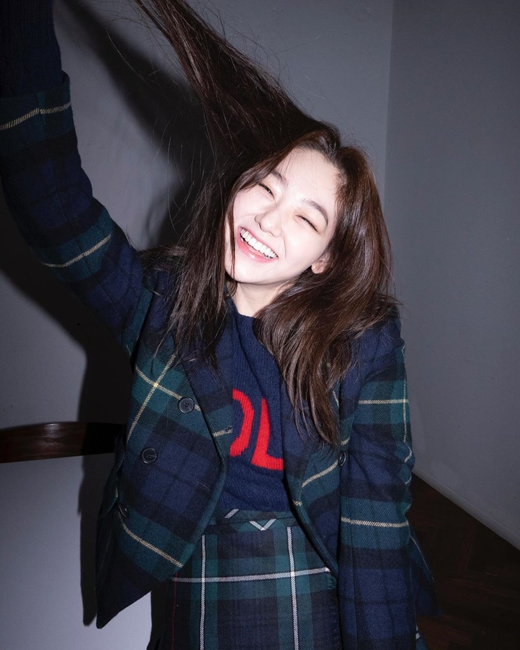 Picture of Kang Mina