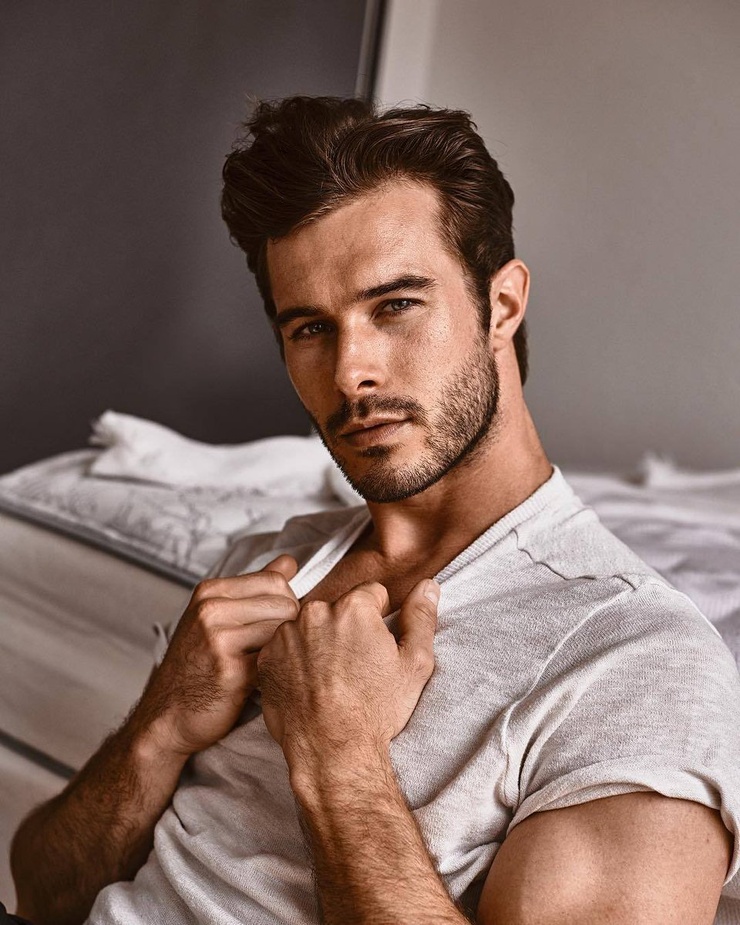 Alex Prange image