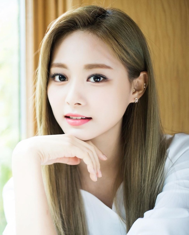 Image of Chou Tzu-yu (Tzuyu)