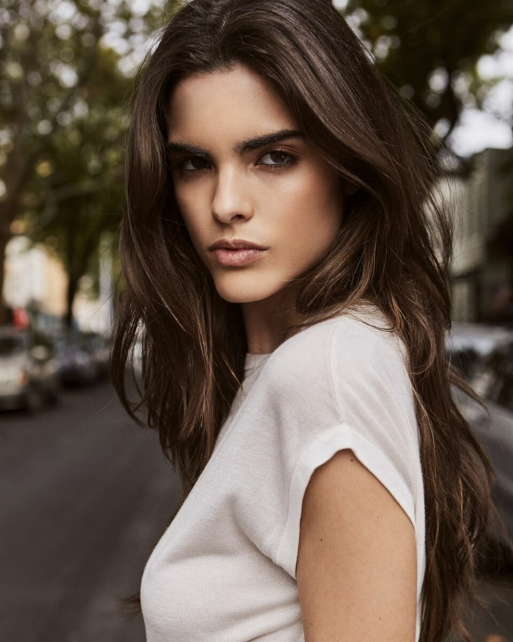 CAROL MENDES image