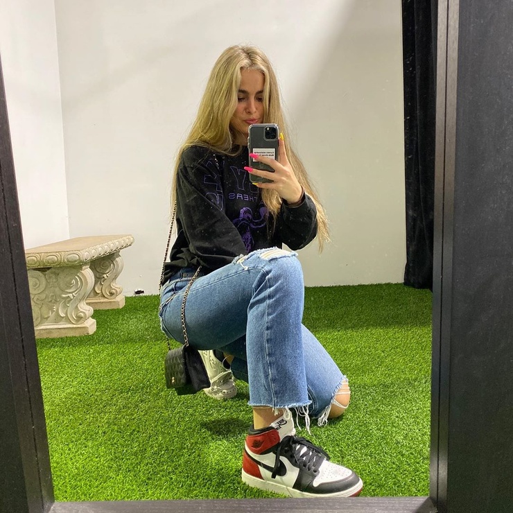 Addison Easterling picture