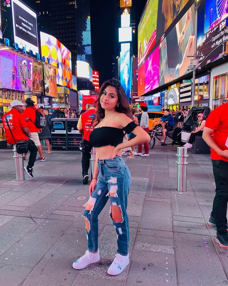 Picture of Desiree Montoya