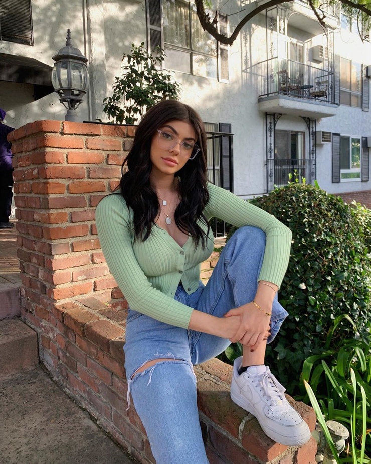 Kelsey Calemine image